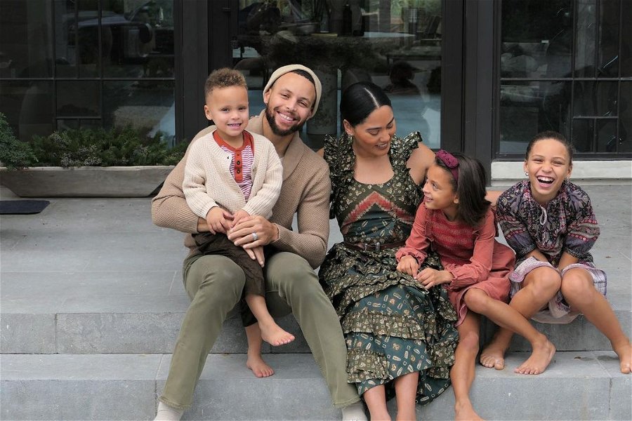 Steph Curry’s Family Tree: Parents, Relationships, Kids and More